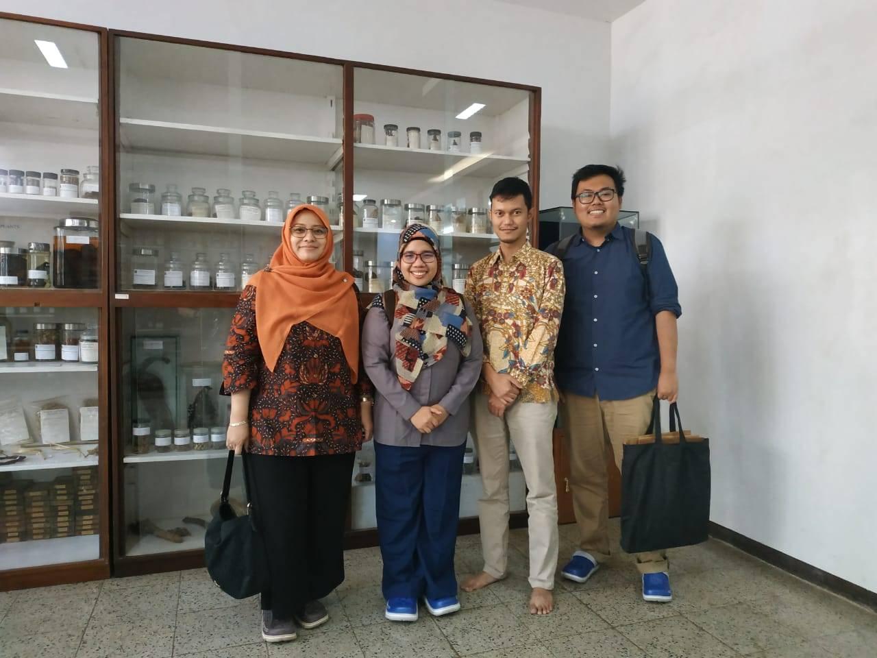Kunjungan – herbarium